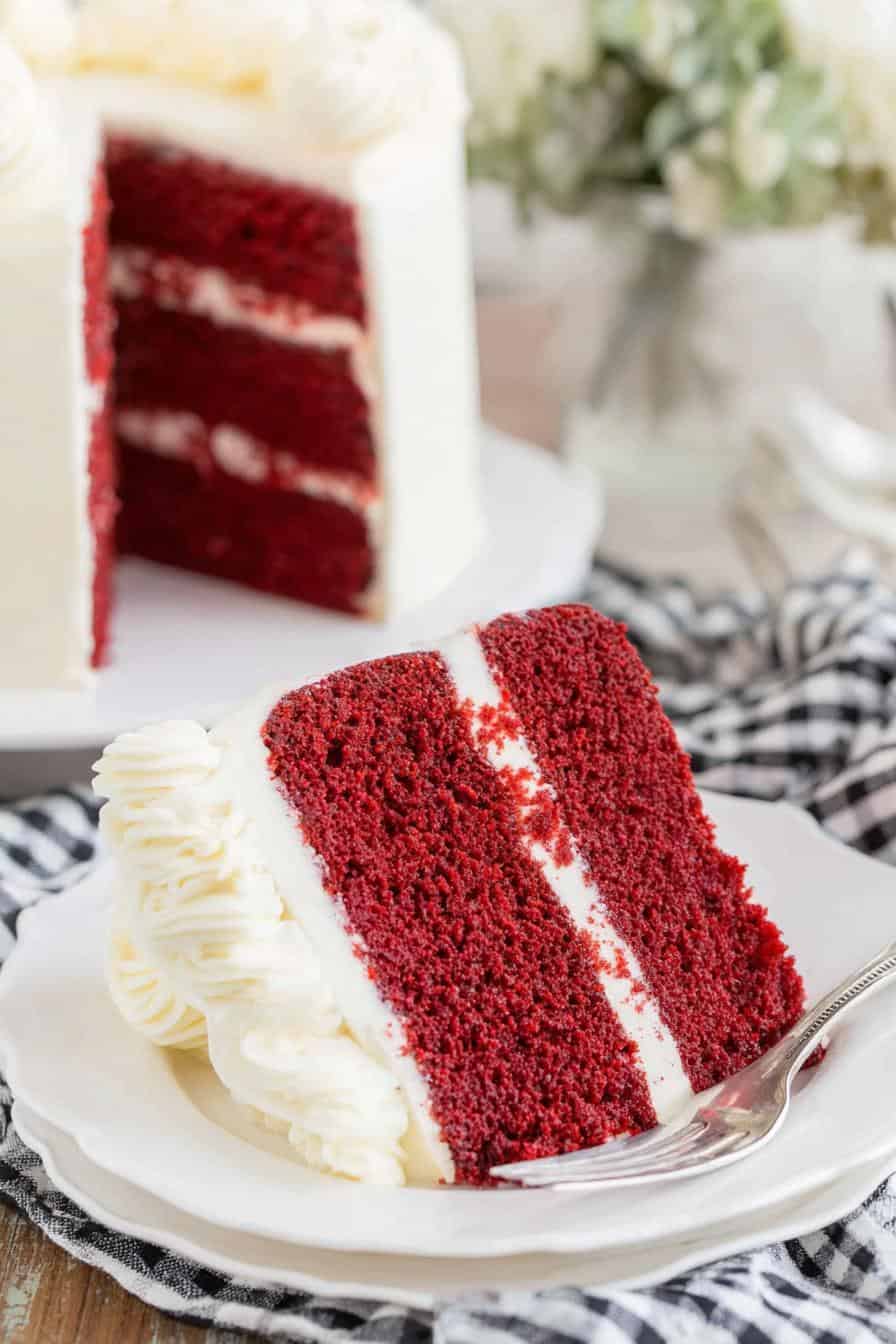 Amazing Red Velvet Cake: The Only Recipe You Need - www.dinnernest.com